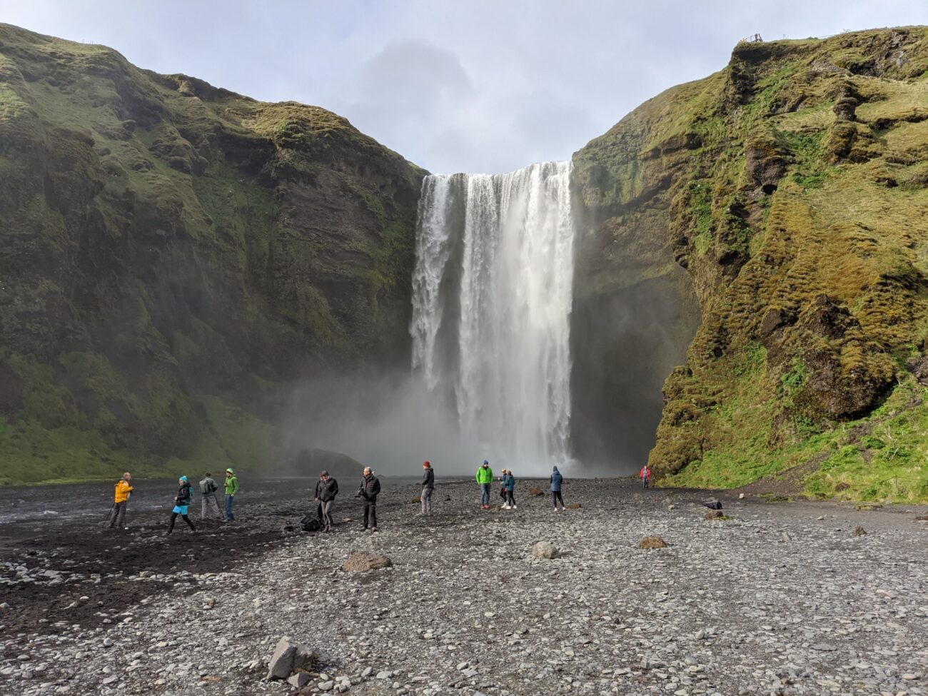 Skogafoss Wasserfall: Eine Reise zu Islands majestätischem ...